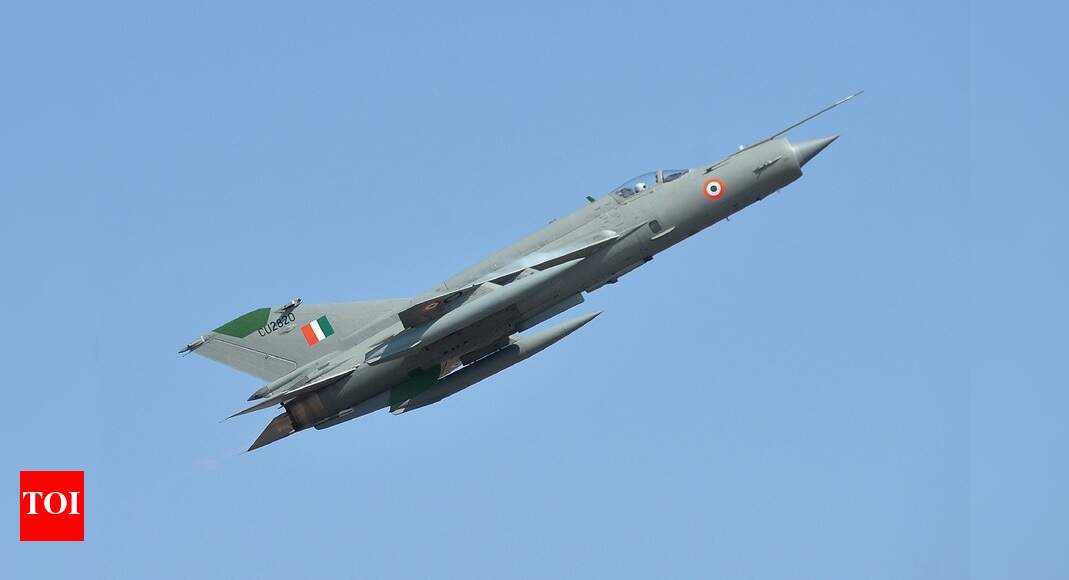 MiG 21 Crash: MiG 21 fighter jet crashes near Rajasthan's Nal | India ...