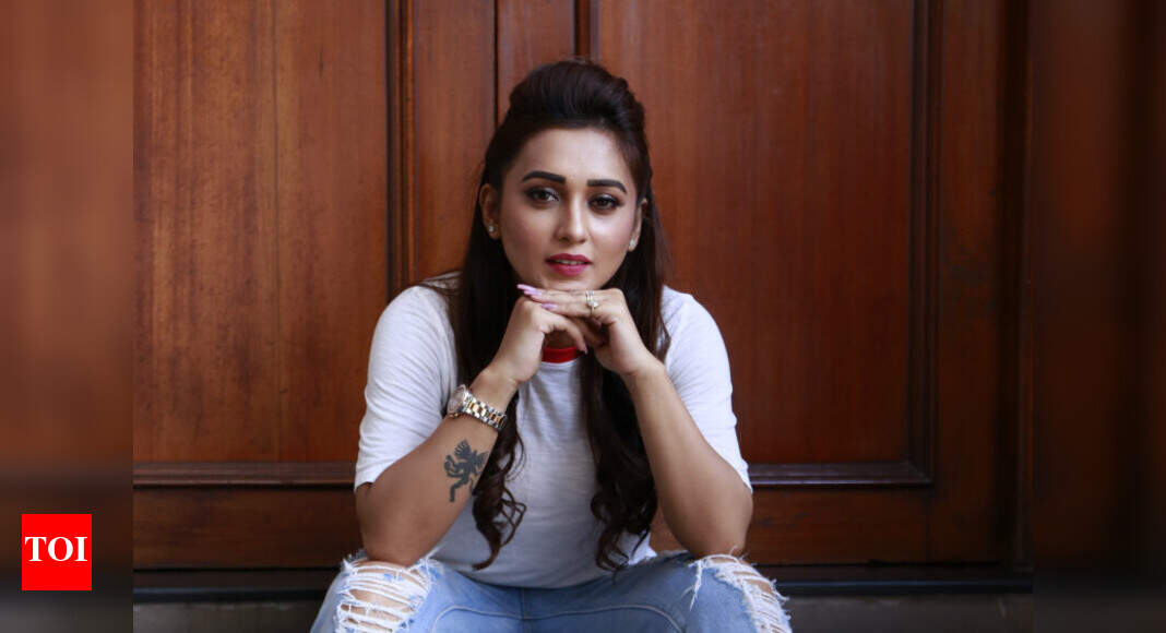 Mimi excited about Mon Jaane Na | Bengali Movie News - Times of India