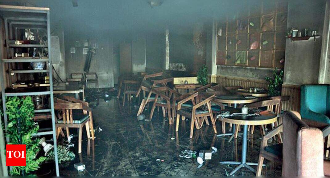 Café on RC Dutt Road gutted in fire | Vadodara News - Times of India