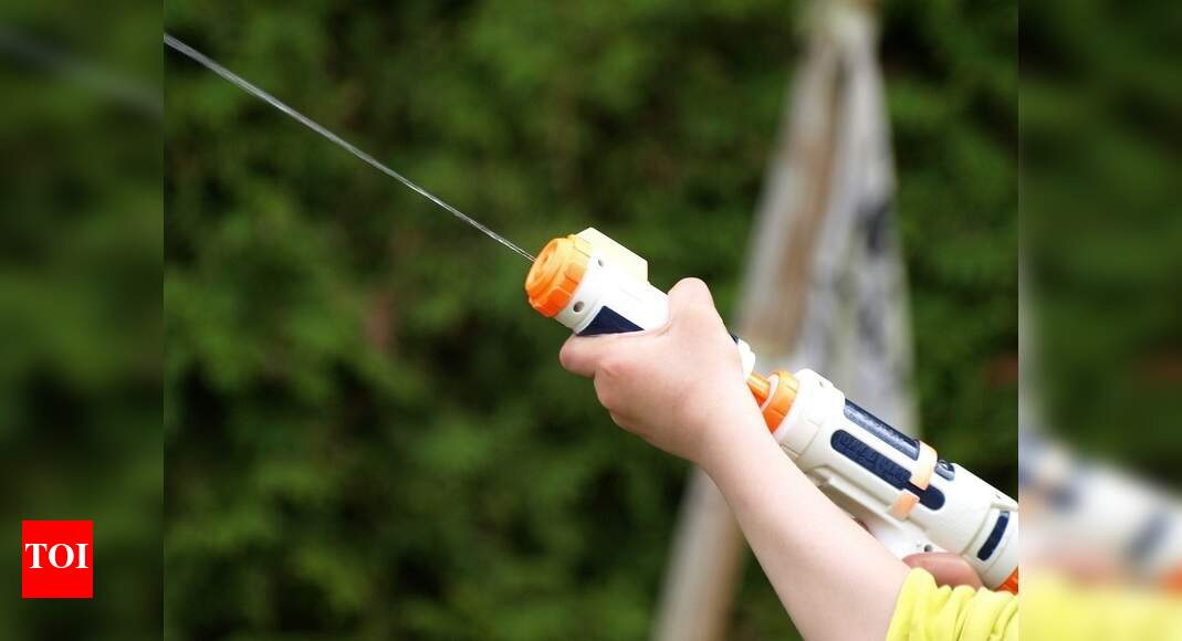 Holi 2019: Celebrate Holi with the stylish water guns/pichkaris and ...