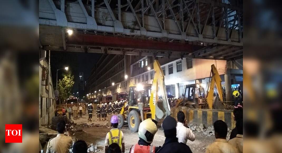 Mumbai bridge collapse: A red traffic signal that proved lucky for many ...