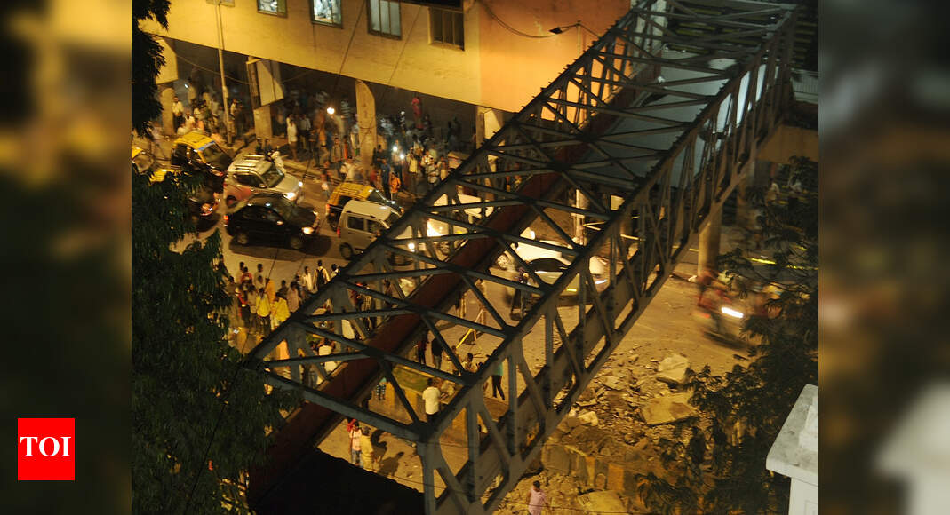 Mumbai bridge collapse: FOB part within CSMT safe, says CR | Mumbai ...