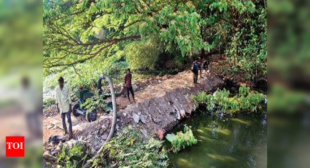 Goa: WRD contractor blocks St Inez creek to build wall | Goa News ...