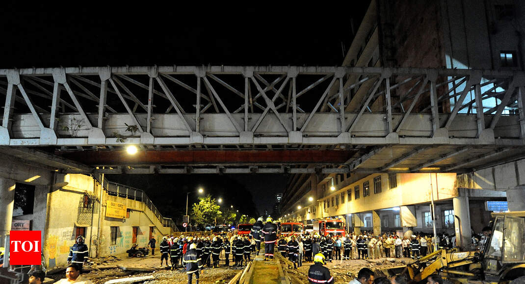 Mumbai bridge collapse: Fingers point at 'welding failure' | Mumbai ...
