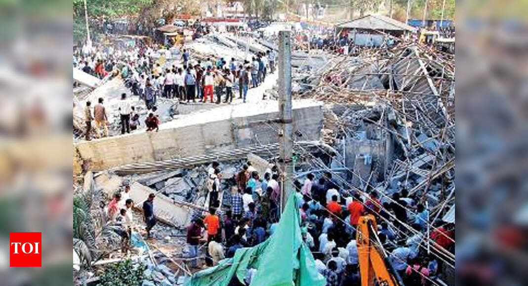 Hubballi: Locals and police pull out victims from jaws of death ...