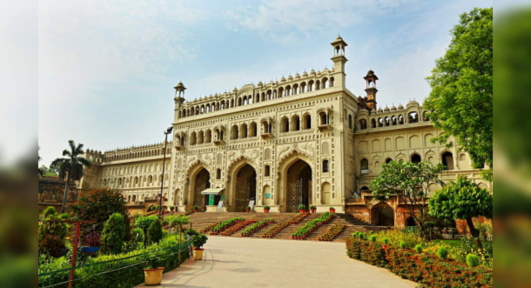 Do you know about the gravity-defying palace in Lucknow? | TimesTravel