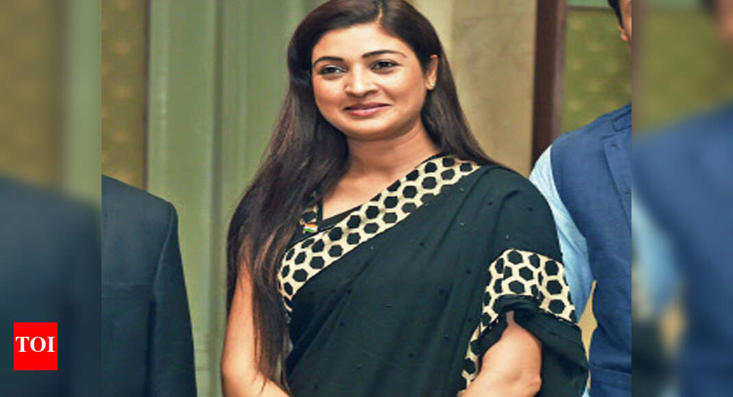 Alka Lamba says she’s back in AAP WhatsApp group for MLAs | Delhi News ...