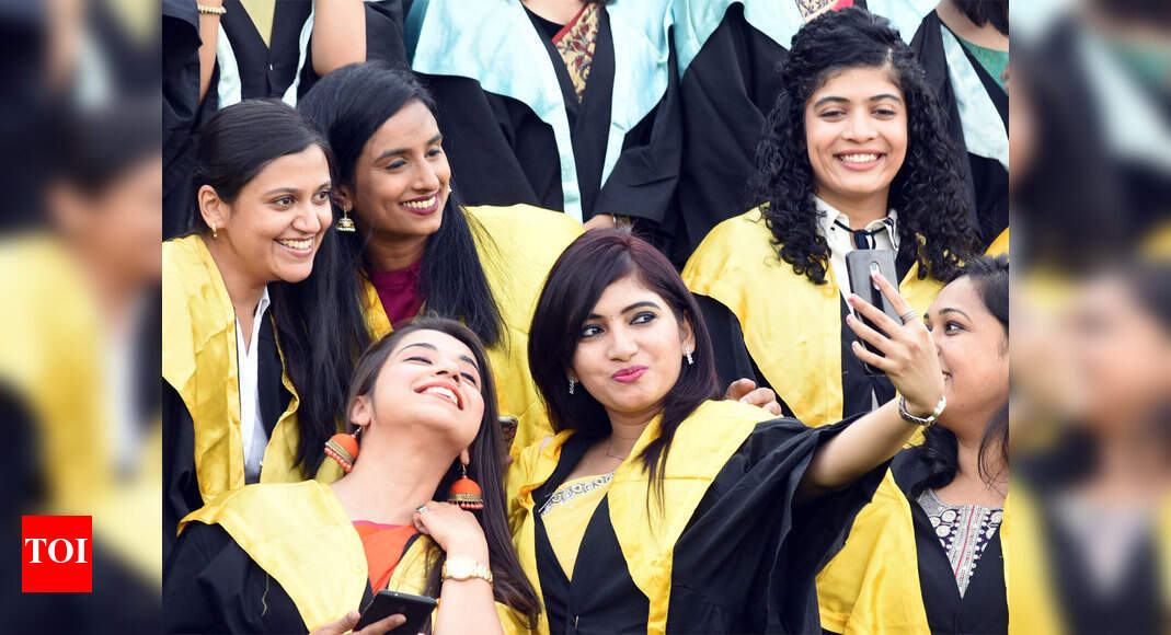 IIM Rohtak organises 8th convocation - Times of India