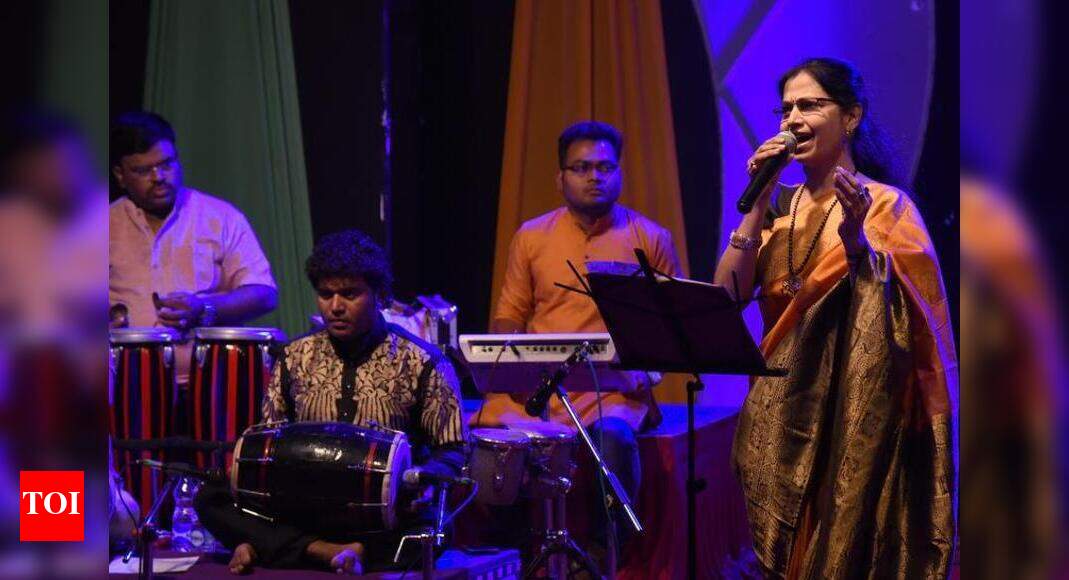 ‘Teen Sitare Tees Tarane’ casts spell | Nagpur News - Times of India