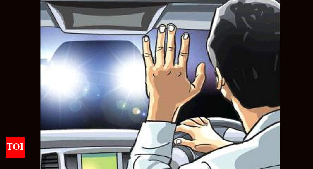 When that bright light is a deathly stare on Delhi roads | Delhi News ...