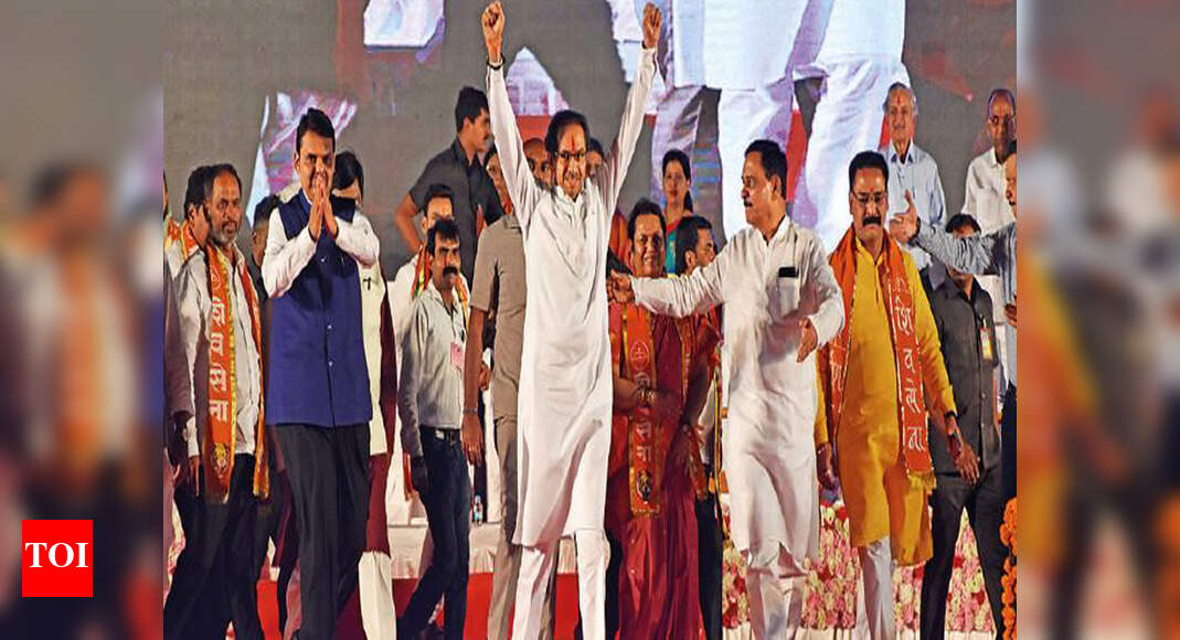Shiv Sena chief says bond with BJP for Dev, Desh and Dharma | Kolhapur ...