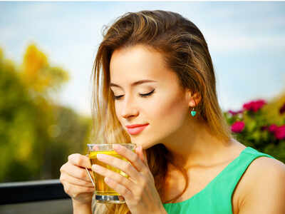 How drinking hot tea is not good for health? | - Times of India