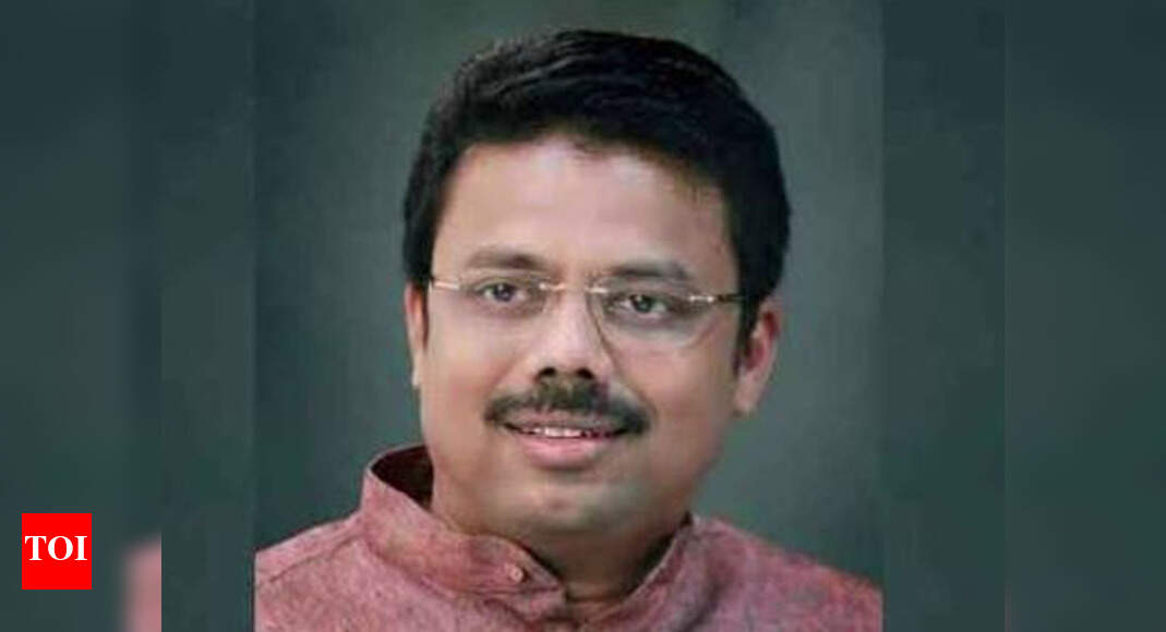 Sunil Raut: Sena MLA Sunil Raut decides to contest against BJP MP ...