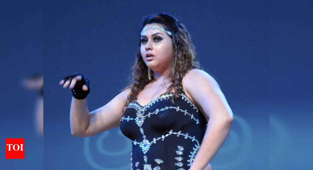 The real story behind Namitha's argument with police | Tamil Movie News ...