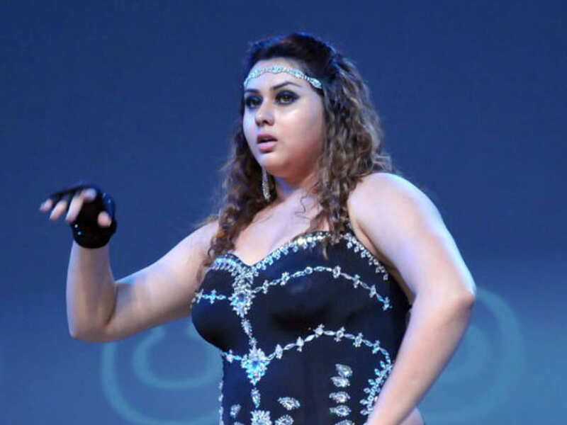 The real story behind Namitha's argument with police | Tamil Movie News ...
