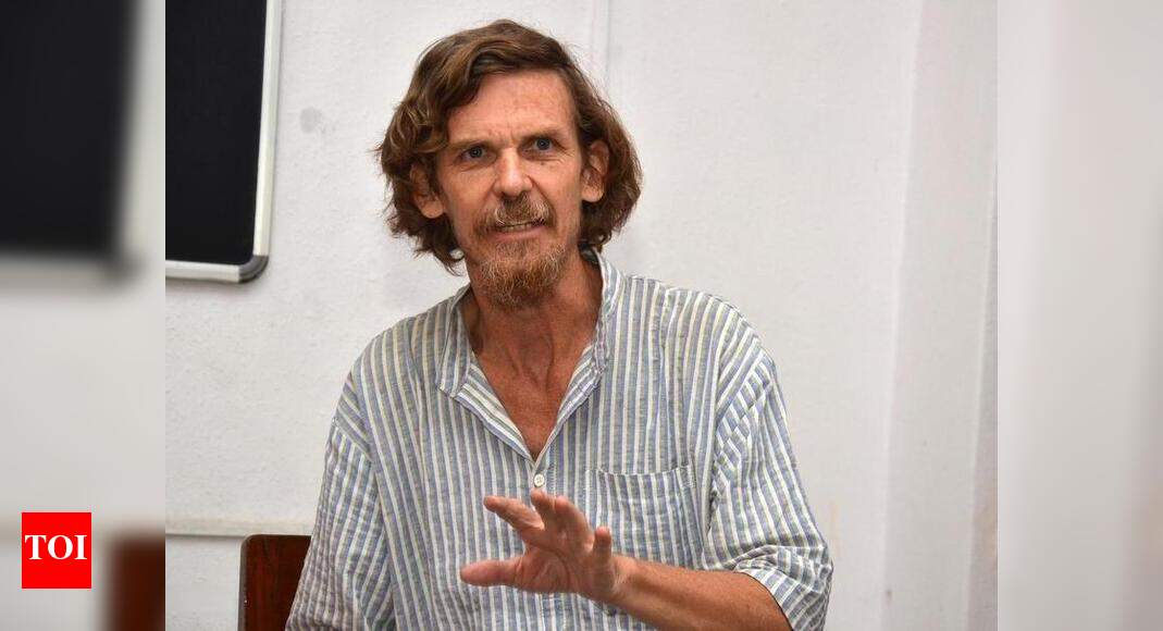 Economist Jean Dreze & two activists detained in Garhwa, later released ...