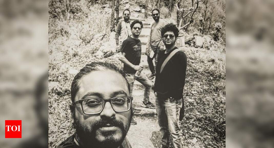 Fakira band members on a holiday in the hills | Bengali Movie News ...
