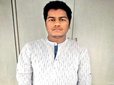 Man steals data of 14 lakh e-shoppers, sells it | Noida News - Times of ...