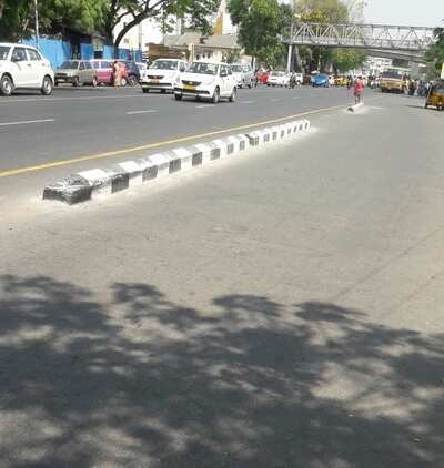 obstruction for free flow of Trafic - Times of India