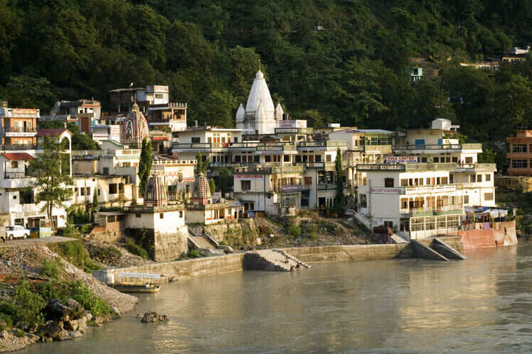 Pictures of Ganga Ghats in India–finding solace in the lap of river ...