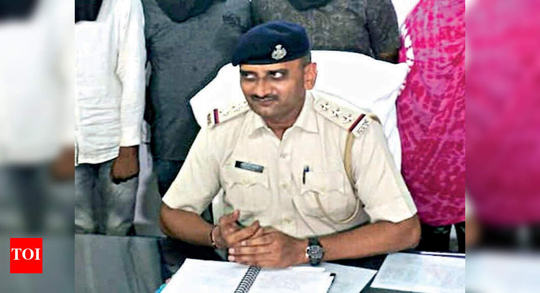 PI, three other cops booked for Rs 30 lakh extortion in Suart | Surat News - Times of India