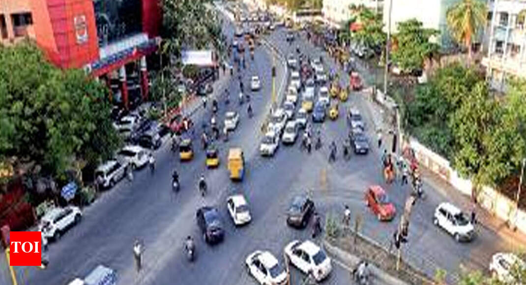 Cenotaph Road junction, opened after seven years, cordoned off again ...