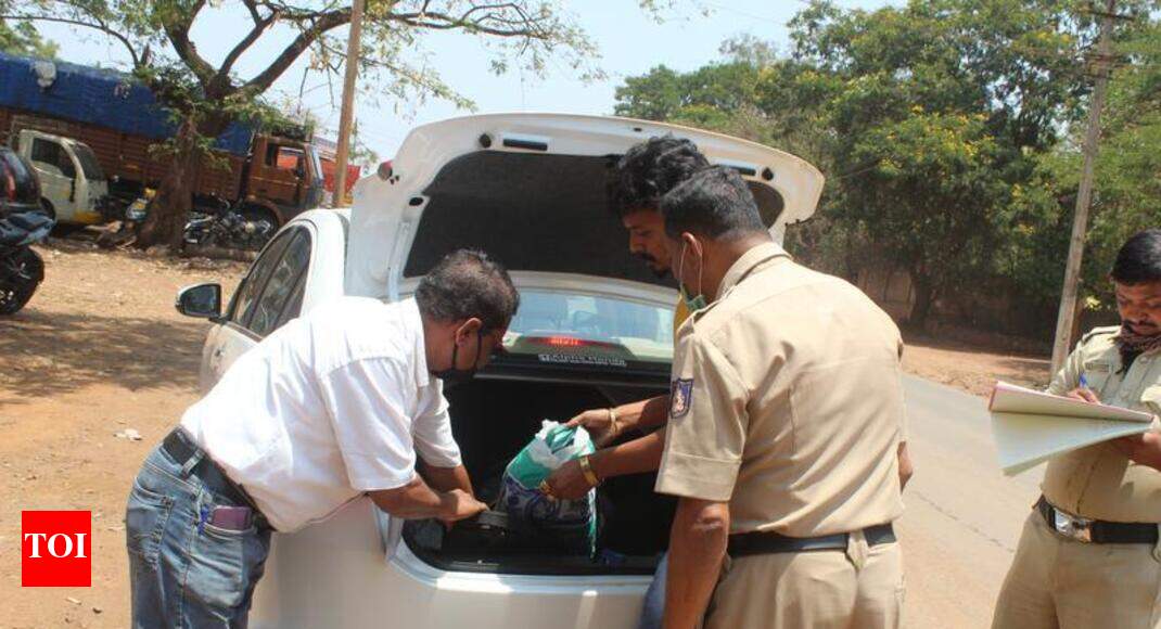 Stepped up security at checkposts leaves citizens fuming | Hubballi ...