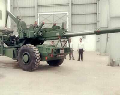 Needing 4,500 howitzers, Army gets first 6 made-in-India Dhanush ...