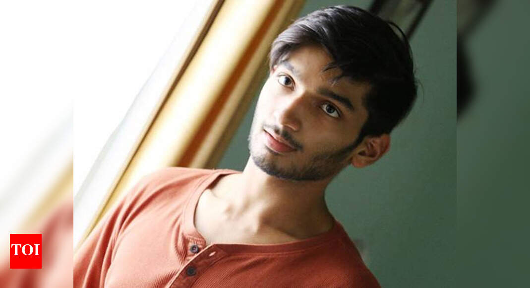 Arnav Bhasin joins team of web show ‘Insiders’ - Times of India