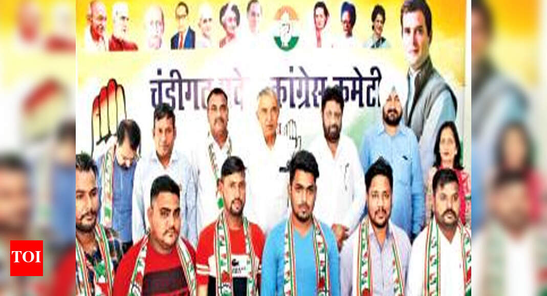 BJP, AAP, SAD youth join Congress - Times of India