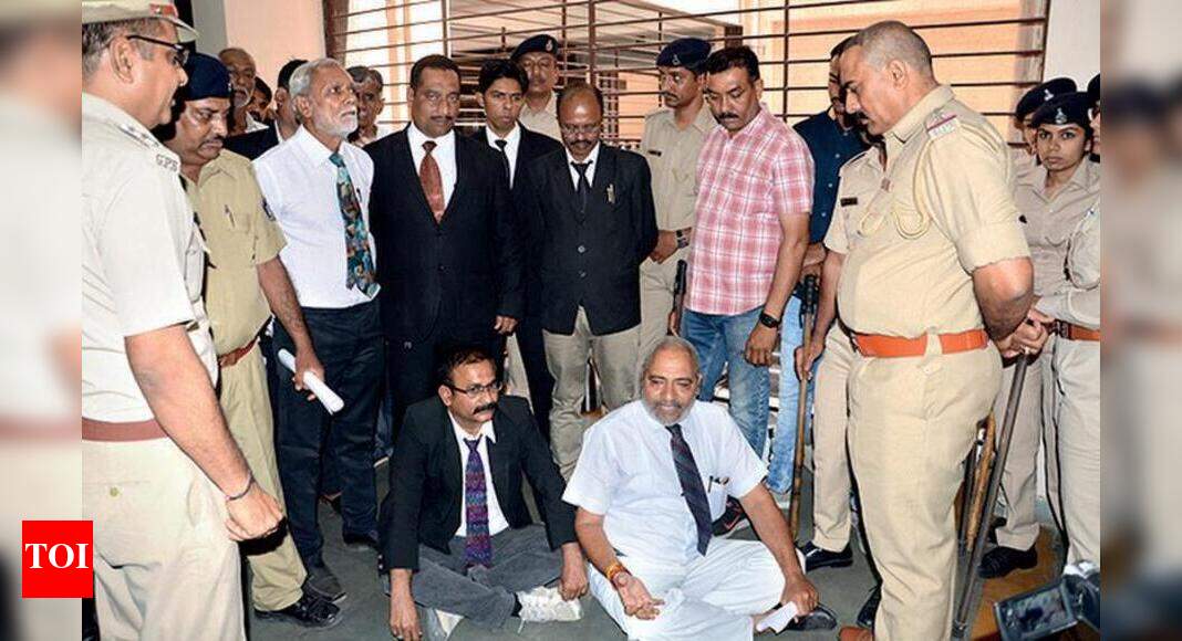 Lawyers to boycott court proceedings from today | Vadodara News - Times ...
