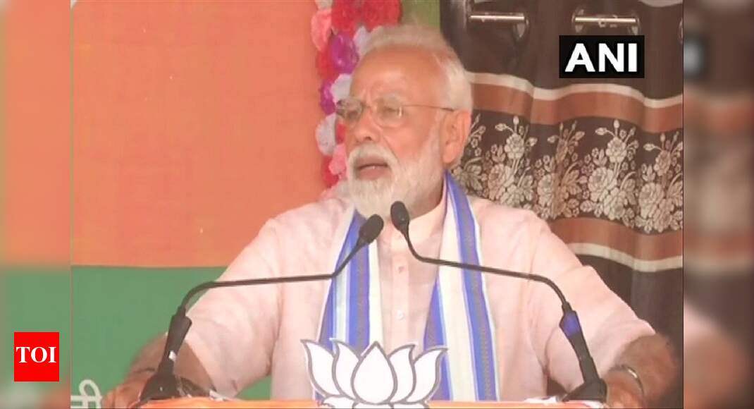 Does it behove Rahul to label all Modis as thieves: PM Modi - Times of ...