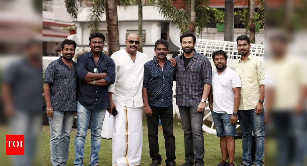 Murali Gopy shares Vishu photo with 'Lucifer', 'Brother's Day' teams ...