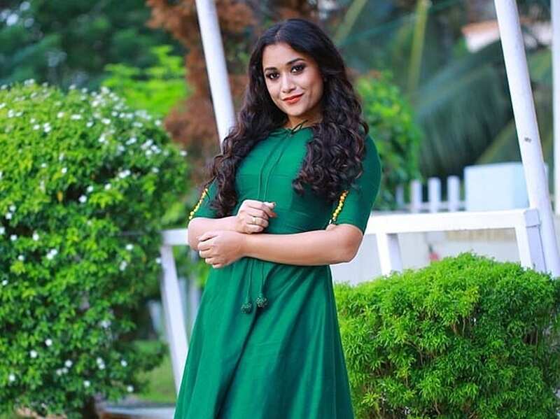 Comedy Utsavam: Parvathy Krishna stuns fans with her latest photo shoot ...