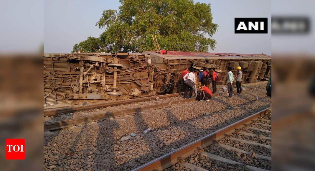 Poorva express accident: Howrah-New Delhi Poorva Express derails near ...