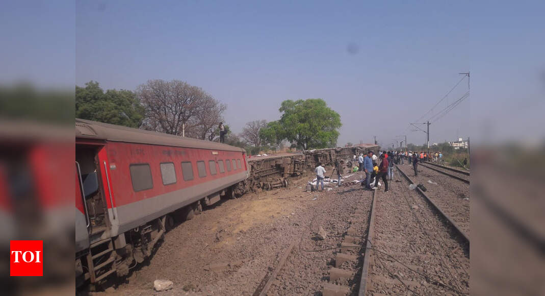 Poorva Express derailment: Passengers recount fear and shock | Kanpur News - Times of India
