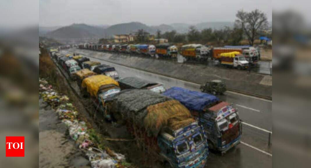 Restrictions on civilian traffic on Srinagar-Jammu highway partially ...