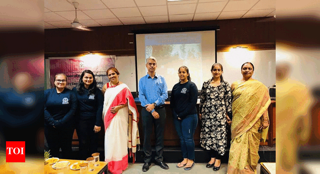 Students of Janki Devi Memorial College continue their work on ...