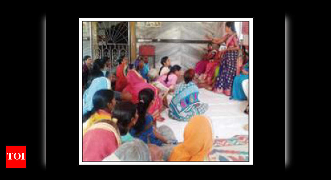 Satara women fight to curb liquor flow during polls - Times of India