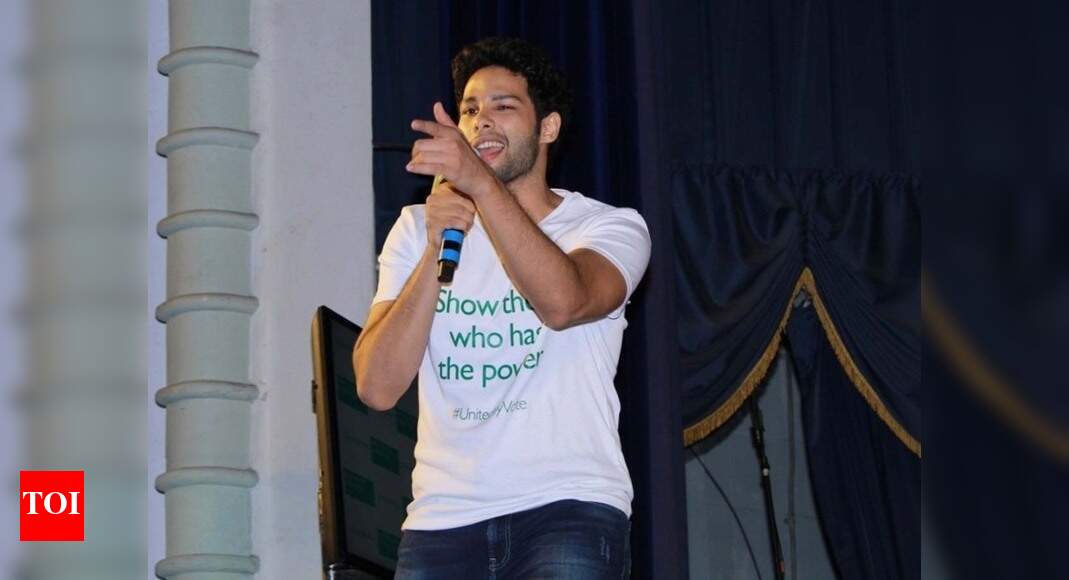 MC Sher aka Siddhant Chaturvedi roars high with his latest rap | Hindi ...
