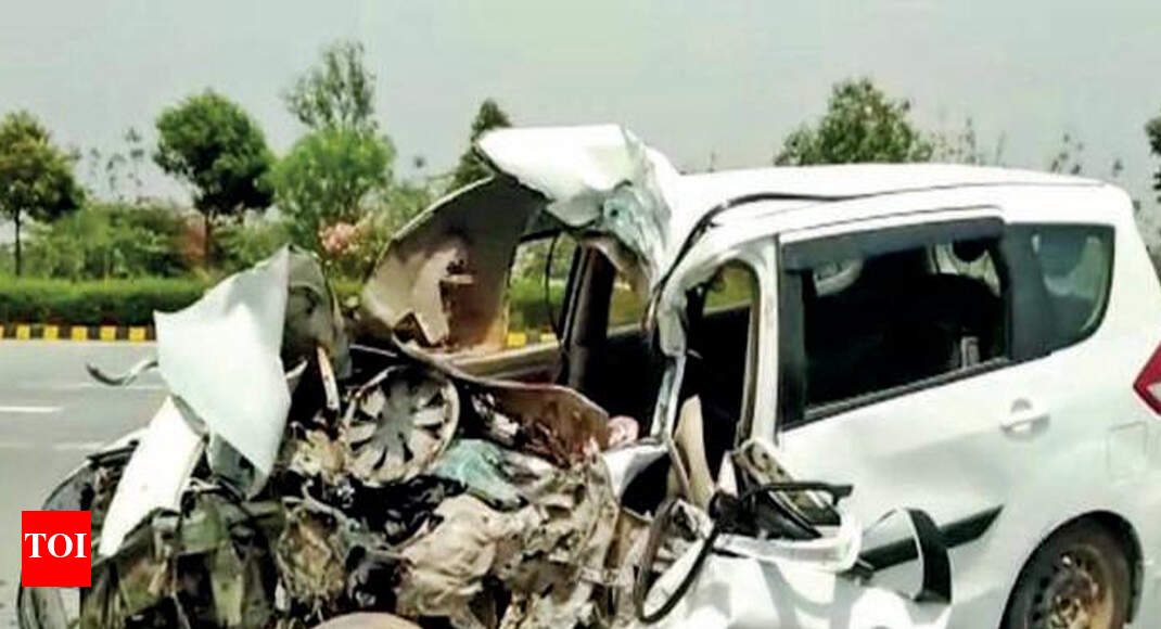 40-year-old cancer patient killed in car crash on expressway | Noida ...