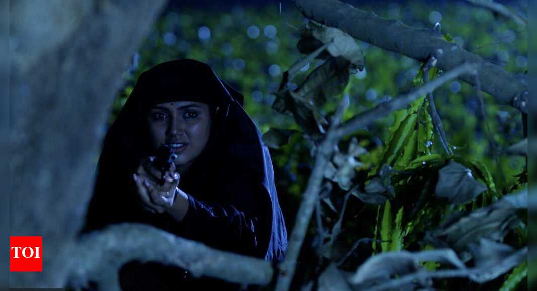 I am working with an excellent group of actors in Simana Periye ...