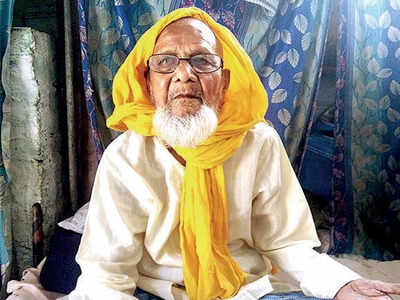 Meet the diehard centenarian sentinels of democracy in Lucknow ...