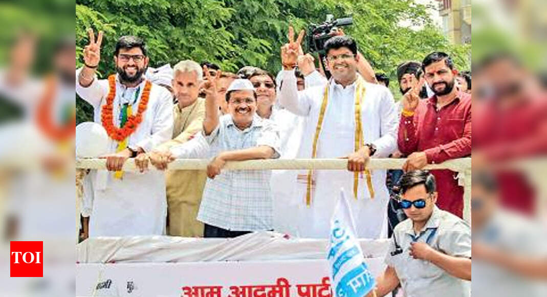 Khattar dividing society on caste lines: Arvind Kejriwal - Times of India