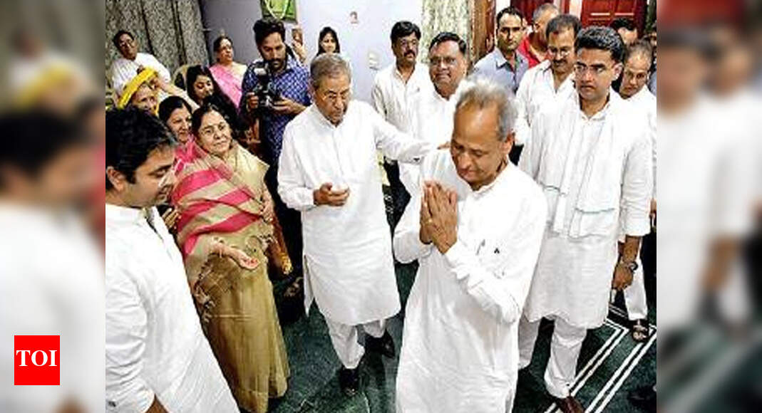 Ghanshyam Tiwari's party merges with Congress - Times of India