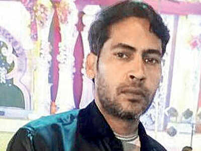 Cabbie beaten to death over parking in Ghaziabad | Ghaziabad News - Times of India