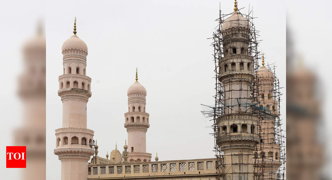 Southwest minaret had collapsed due to lightning | Hyderabad News ...