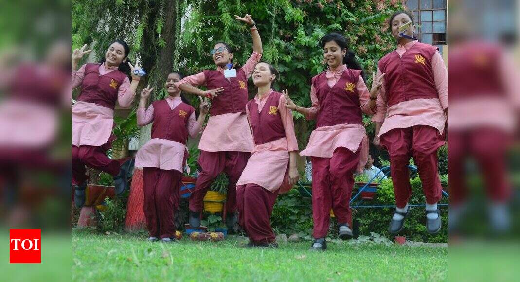 With 498 marks, Aishwarya of KV Rai Bareilly tops the state, second in ...