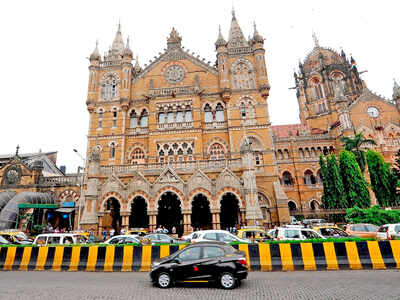 Number of passengers using CSMT nearly halves in a decade | Mumbai News ...