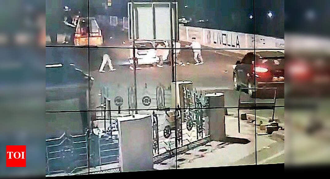 Tour operator’s murder: Nephew, three others arrested | Rajkot News ...